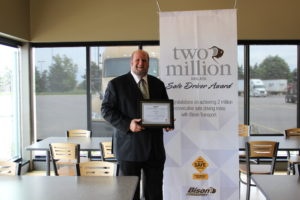 Freightliner pre-series Cascadia hits Bison’s fleet